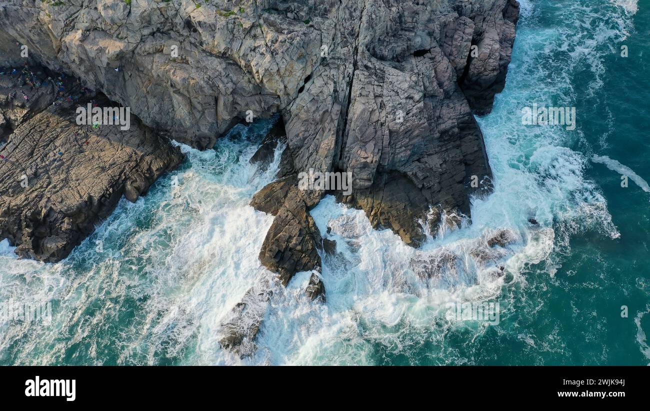 4k waves hi-res stock photography and images - Alamy