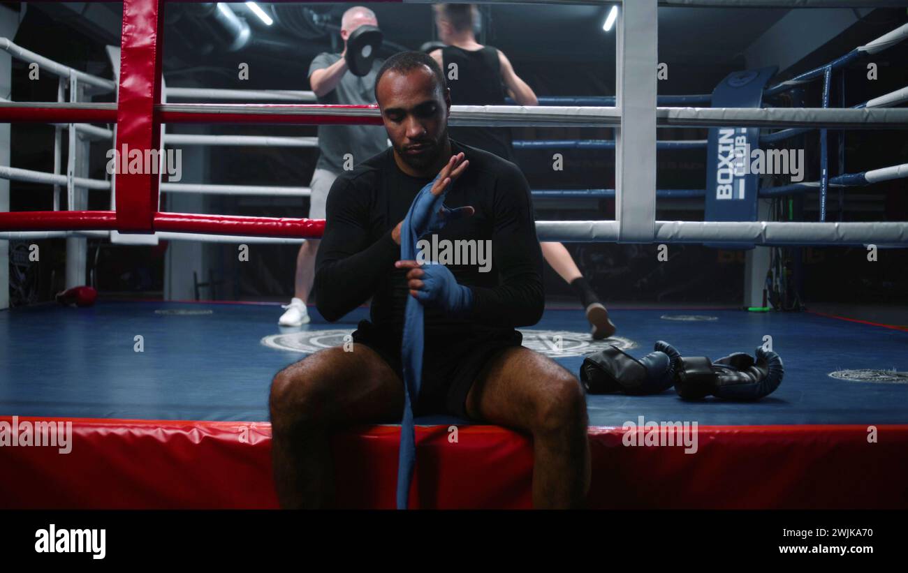 African boxer match hi-res stock photography and images - Alamy