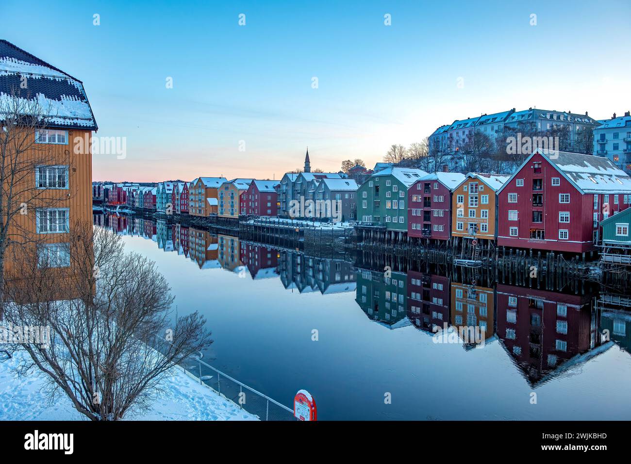 Picturesque riverfront buildings hi-res stock photography and images ...