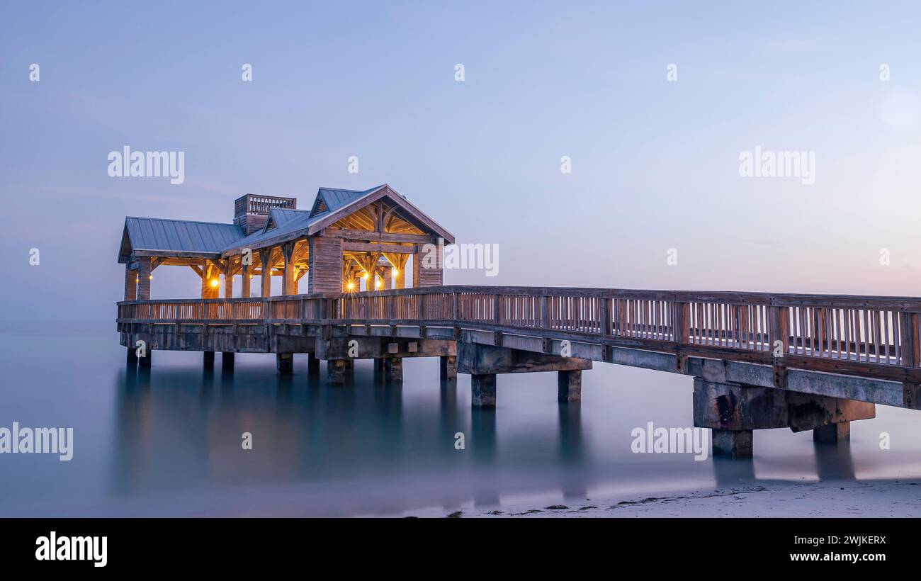 Key west sunset pier hi-res stock photography and images - Alamy