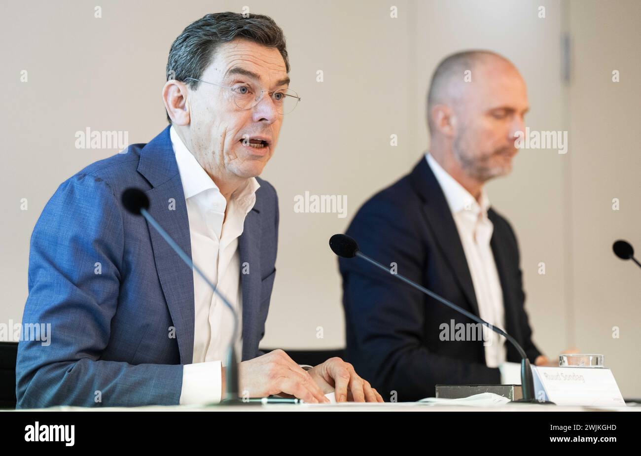 SCHIPHOL - Ruud Sondag (CEO) and Robert Carsouw (CFO) provide an ...