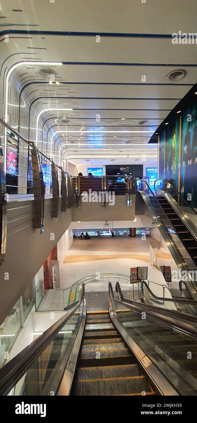 Interior circulation space hi-res stock photography and images - Alamy