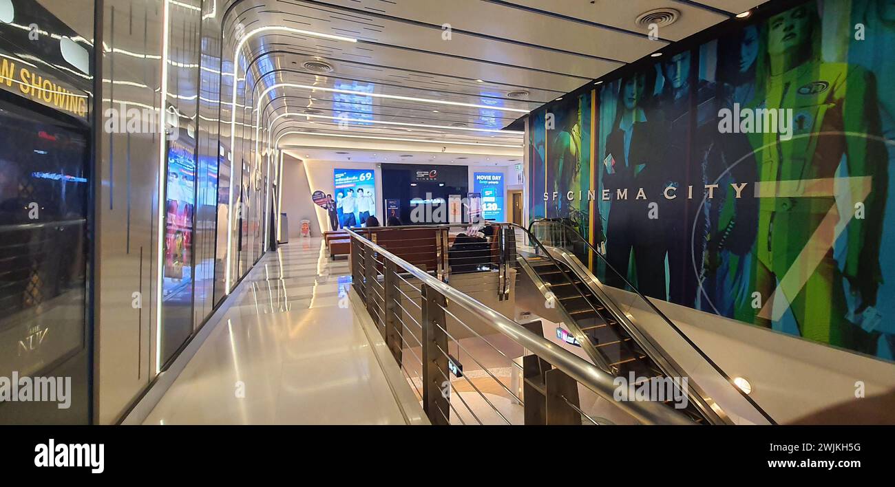 Interior circulation space hi-res stock photography and images - Alamy
