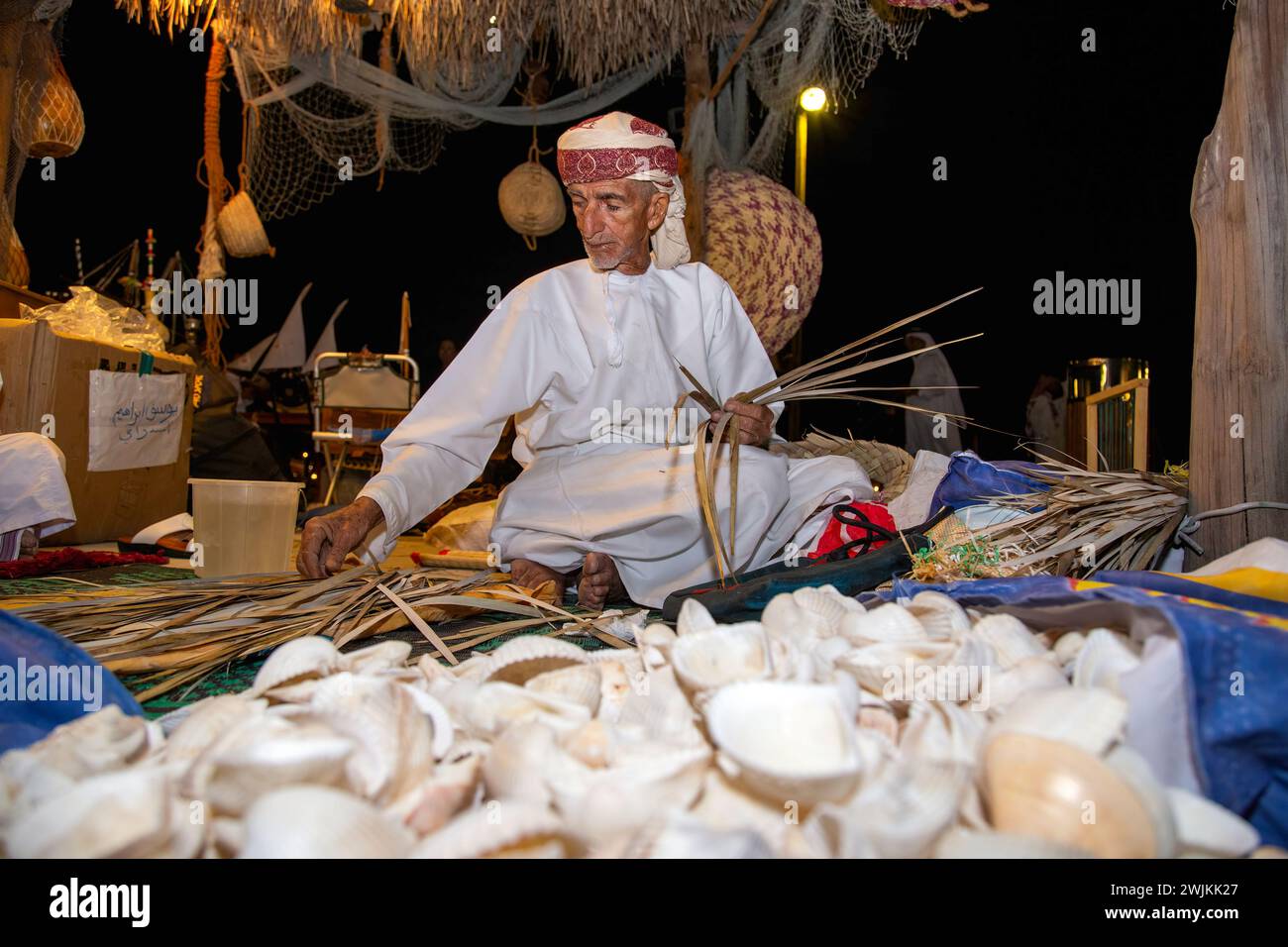 Qatar doha dhow traditional boat hi-res stock photography and images ...