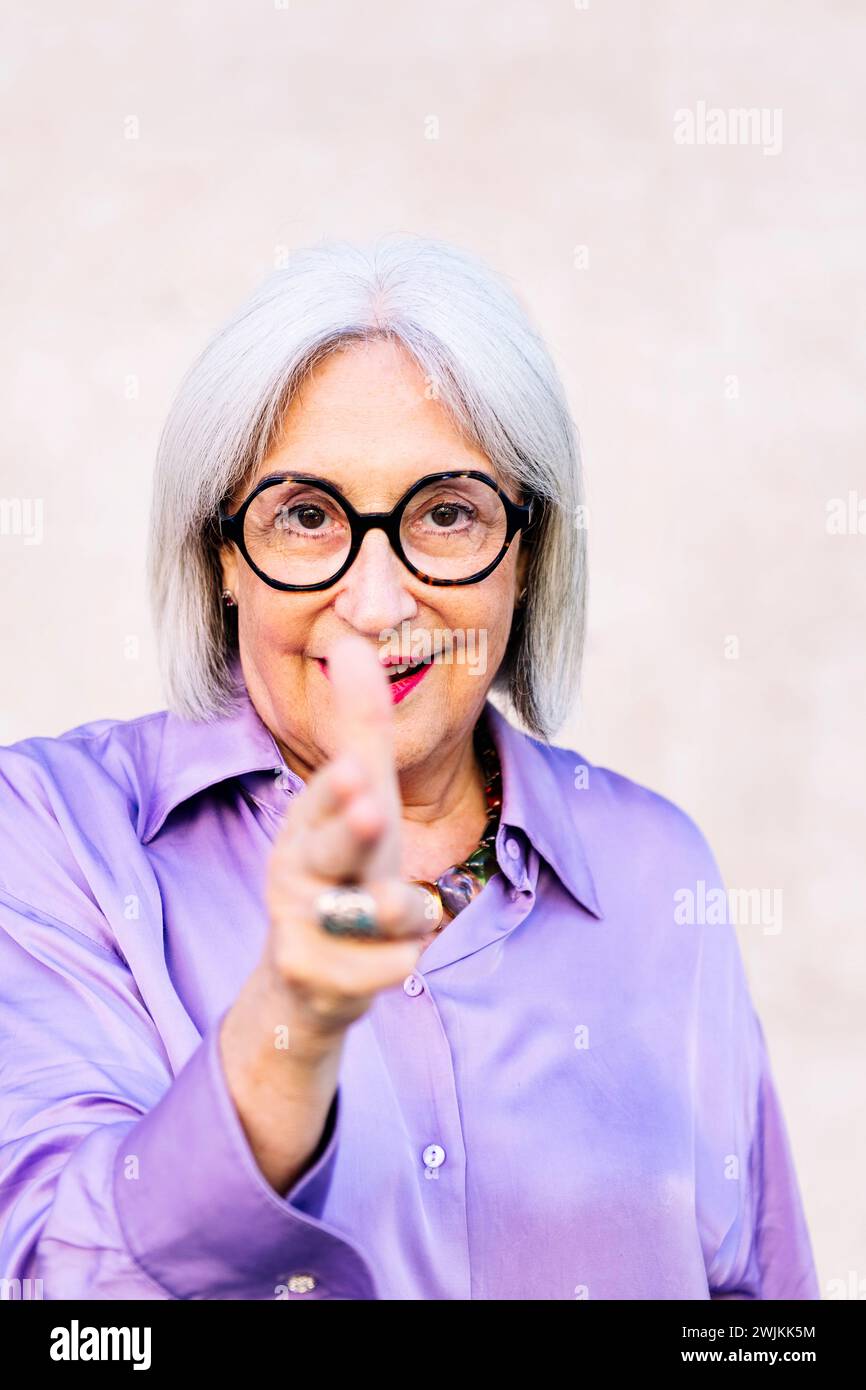 Gun pointing at camera hi-res stock photography and images - Alamy