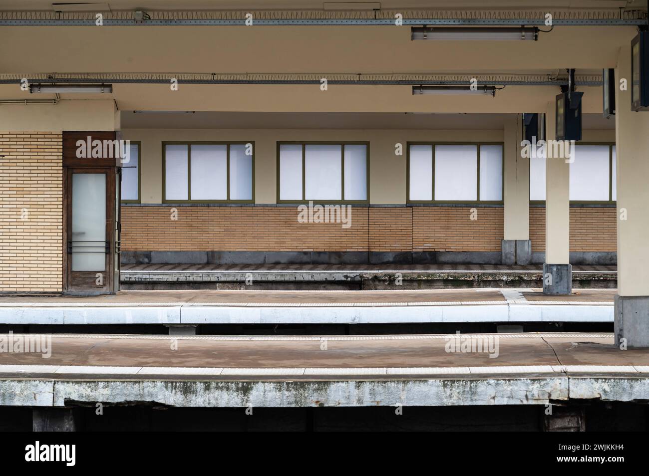 Landschaft bahnsteig hi-res stock photography and images - Alamy