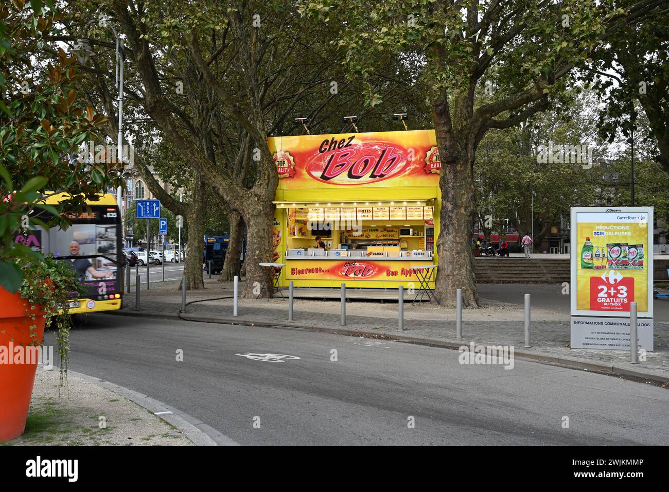 Street scene liege belgium hi-res stock photography and images - Alamy