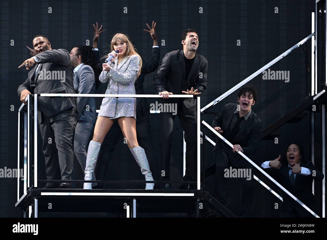 Melbourne, Australia. 16th Feb, 2024. American singer songwriter Taylor ...