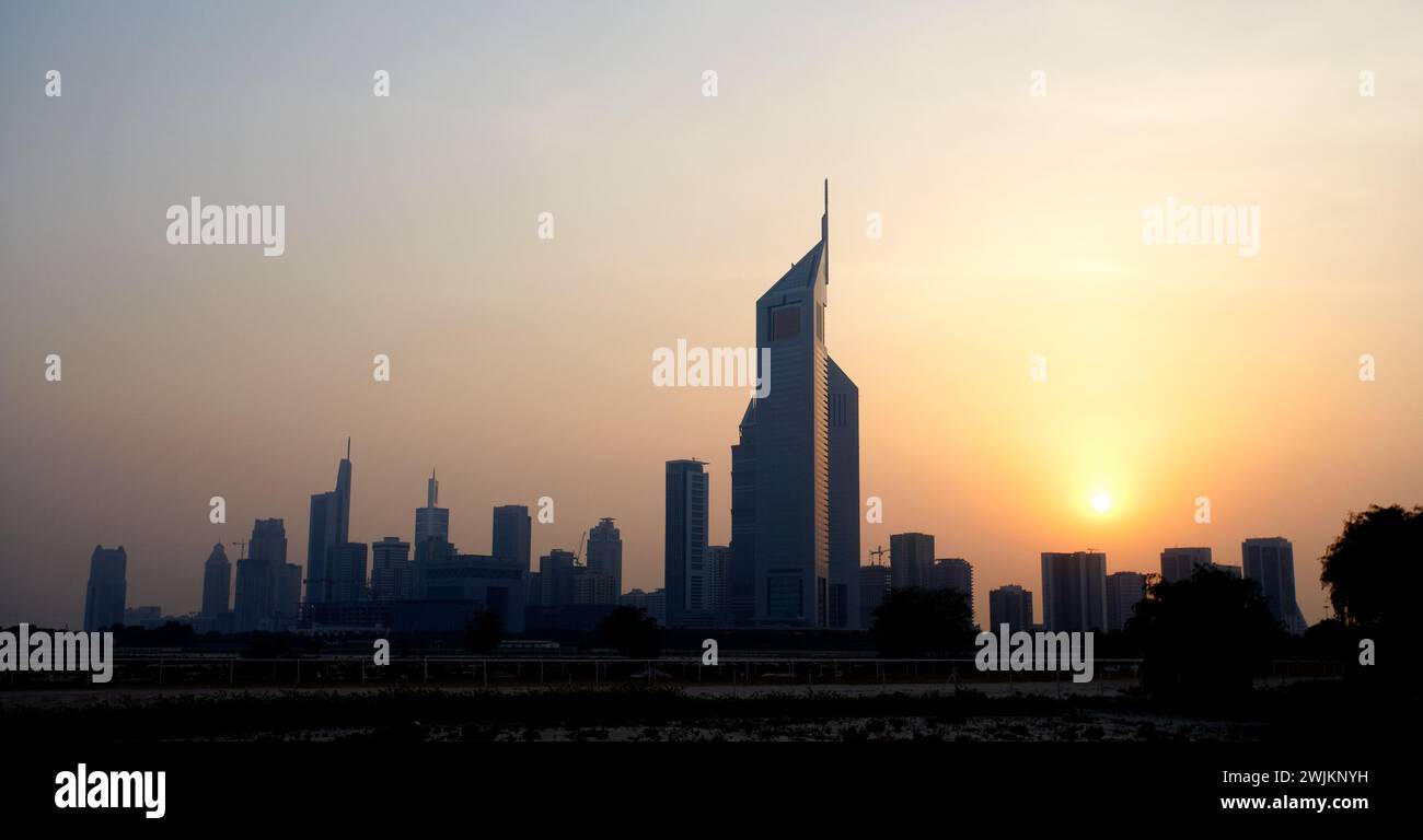 Big architecture hi-res stock photography and images - Alamy