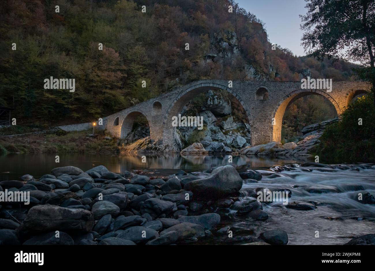 Medieval roman bridge hi-res stock photography and images - Alamy