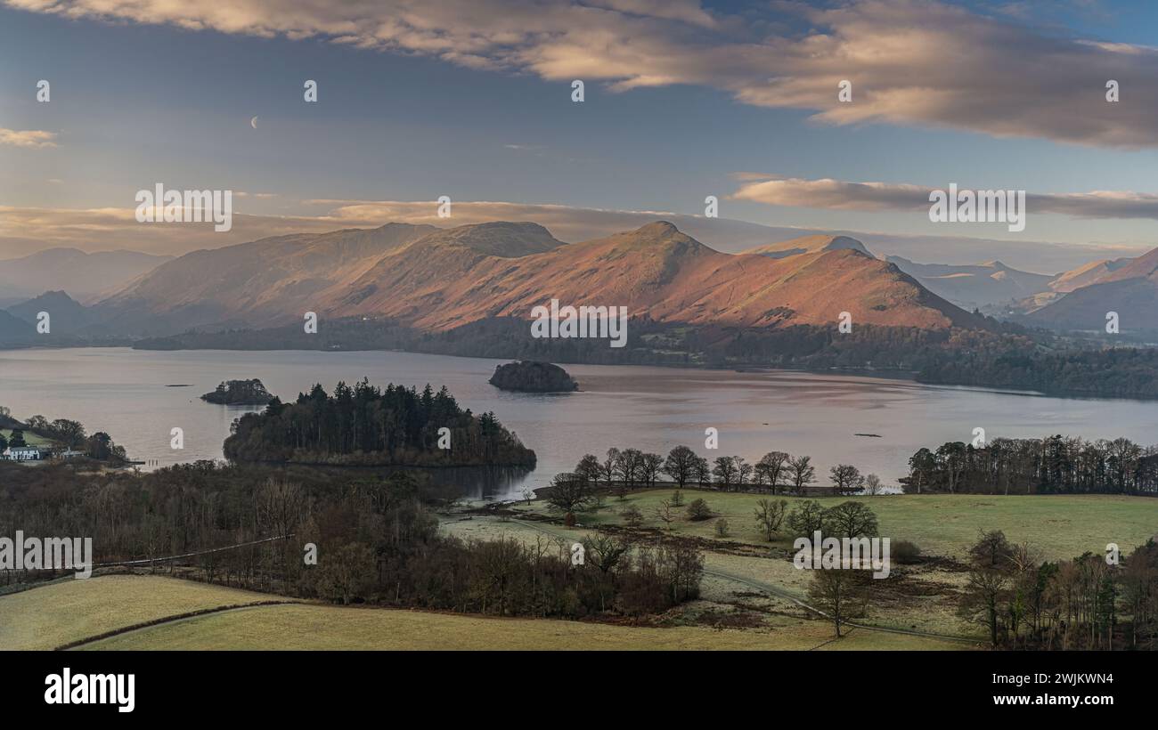 Castlehead towards Catbells Stock Photo - Alamy