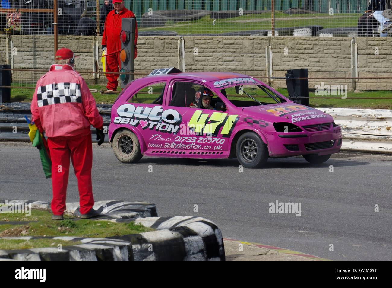 Oval circuit hi-res stock photography and images - Alamy