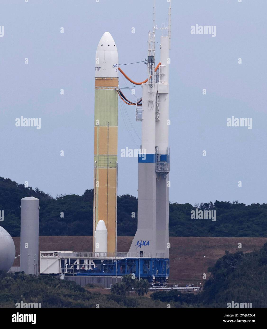 Japan Aerospace Exploration Agency (JAXA) transports the H3 rocket to ...