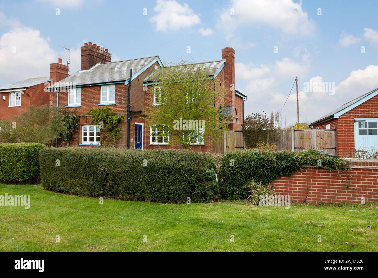 Brick built semi detached house house hi-res stock photography and ...