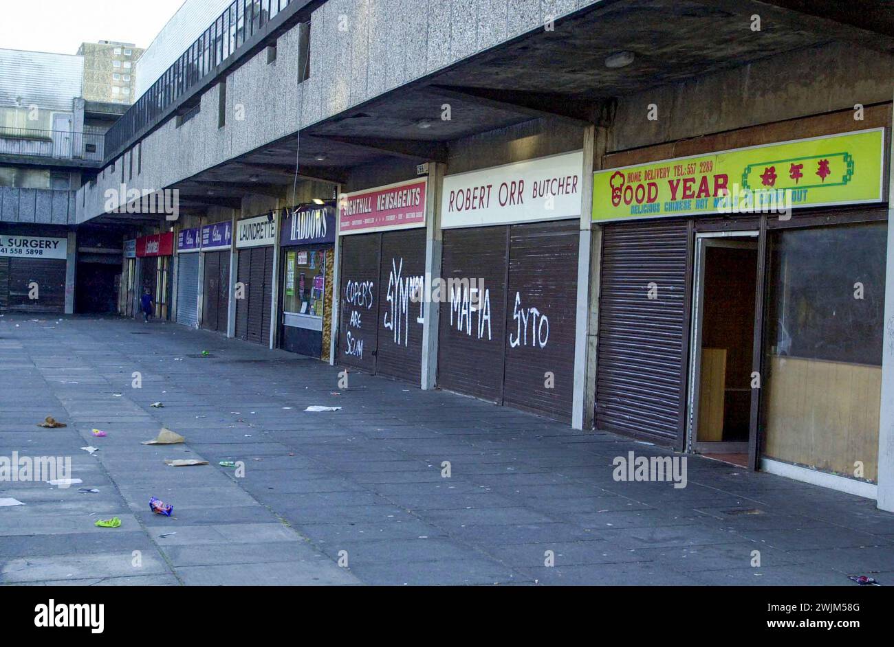 Refugees in Sighthill, Glasgow. The Sighthill shops Stock Photo - Alamy