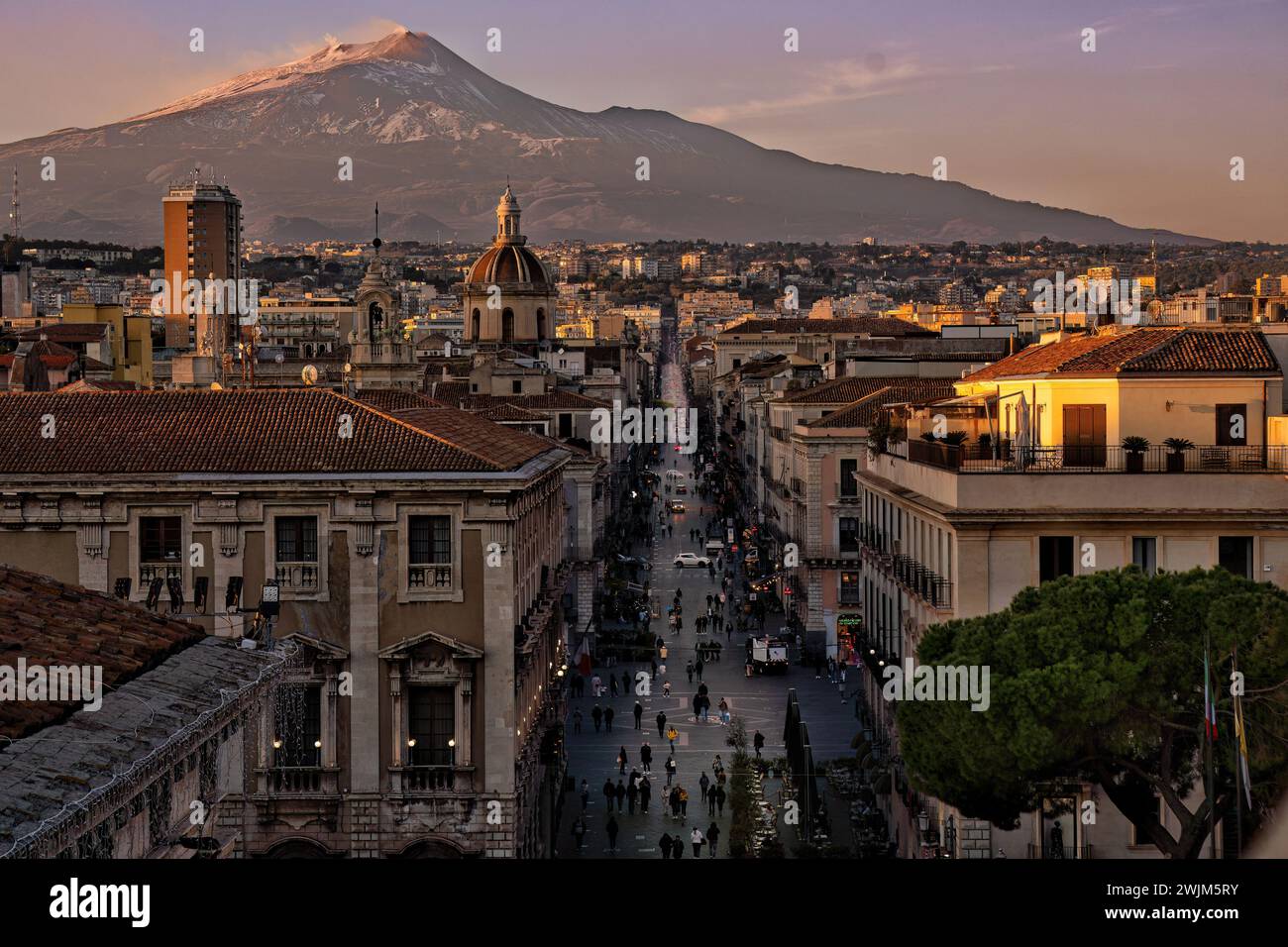 Catania sicily skyline hi-res stock photography and images - Alamy