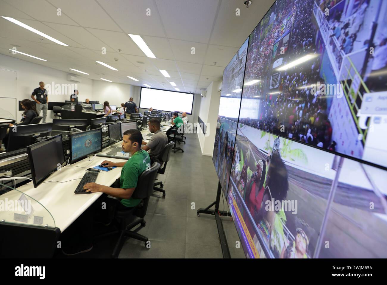 Integrated operation center hi-res stock photography and images - Alamy