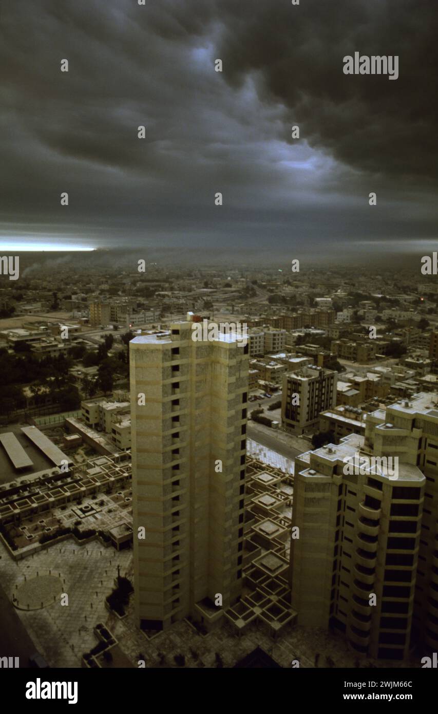 First Gulf War: 12th March 1991 Day is turned to night in Kuwait City ...