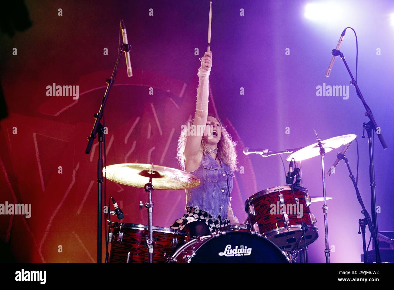 Lucy katz drummer hi-res stock photography and images - Alamy