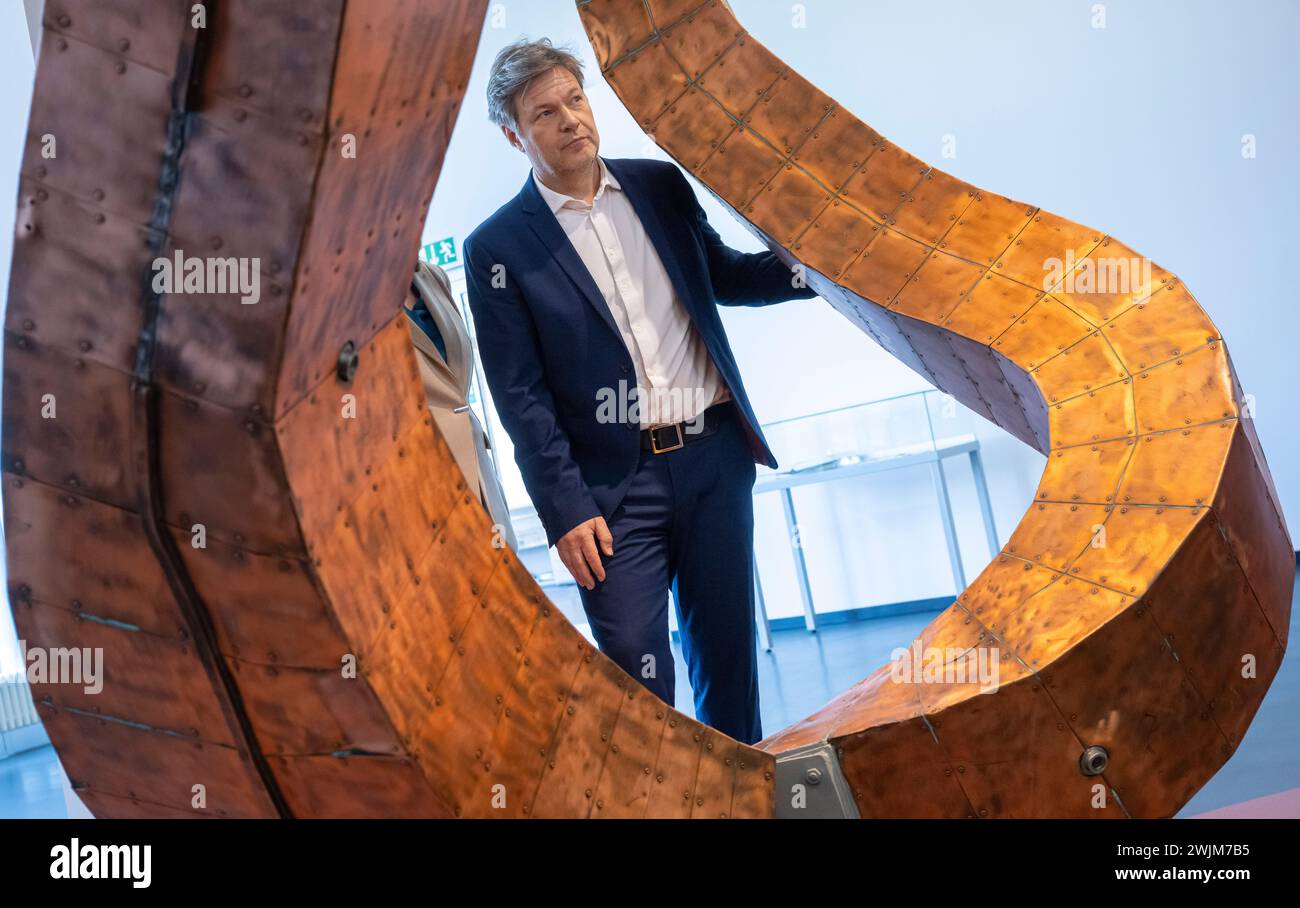 Garching, Germany. 16th Feb, 2024. Robert Habeck (Alliance90/TheGreens ...