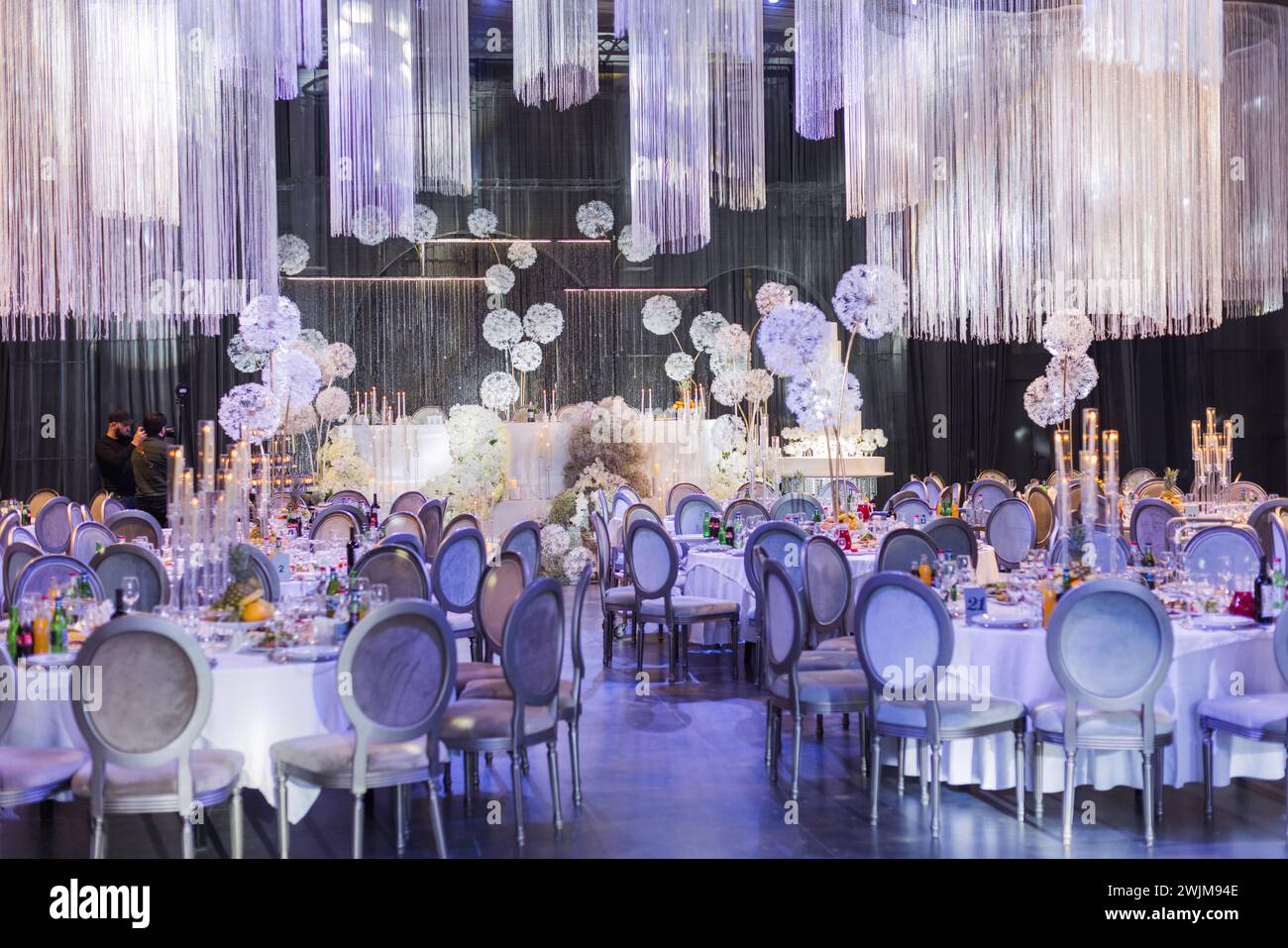 Glamorous venue hi-res stock photography and images - Alamy