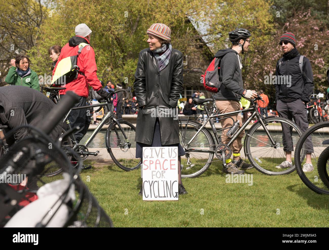Cycling space hi-res stock photography and images - Alamy