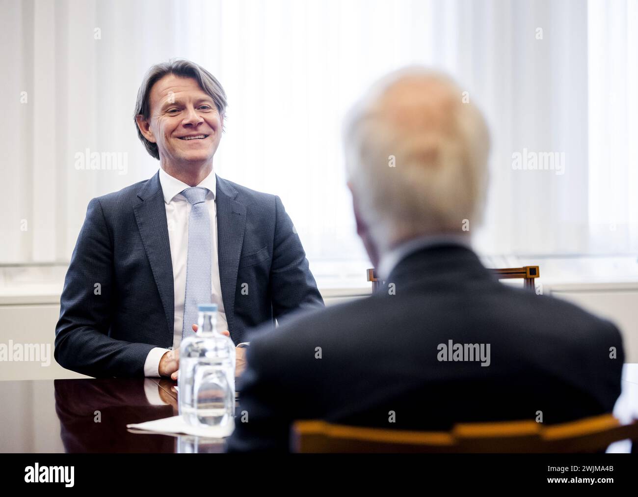 THE HAGUE - Informant Kim Putters receives constitutional law expert ...