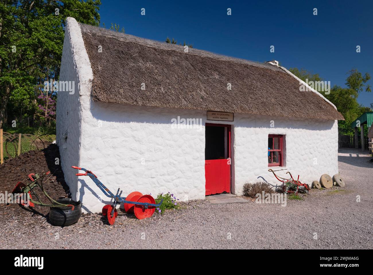 Ireland, County Kerry, Iveragh Peninsula, Ring of Kerry, Glenbeigh ...