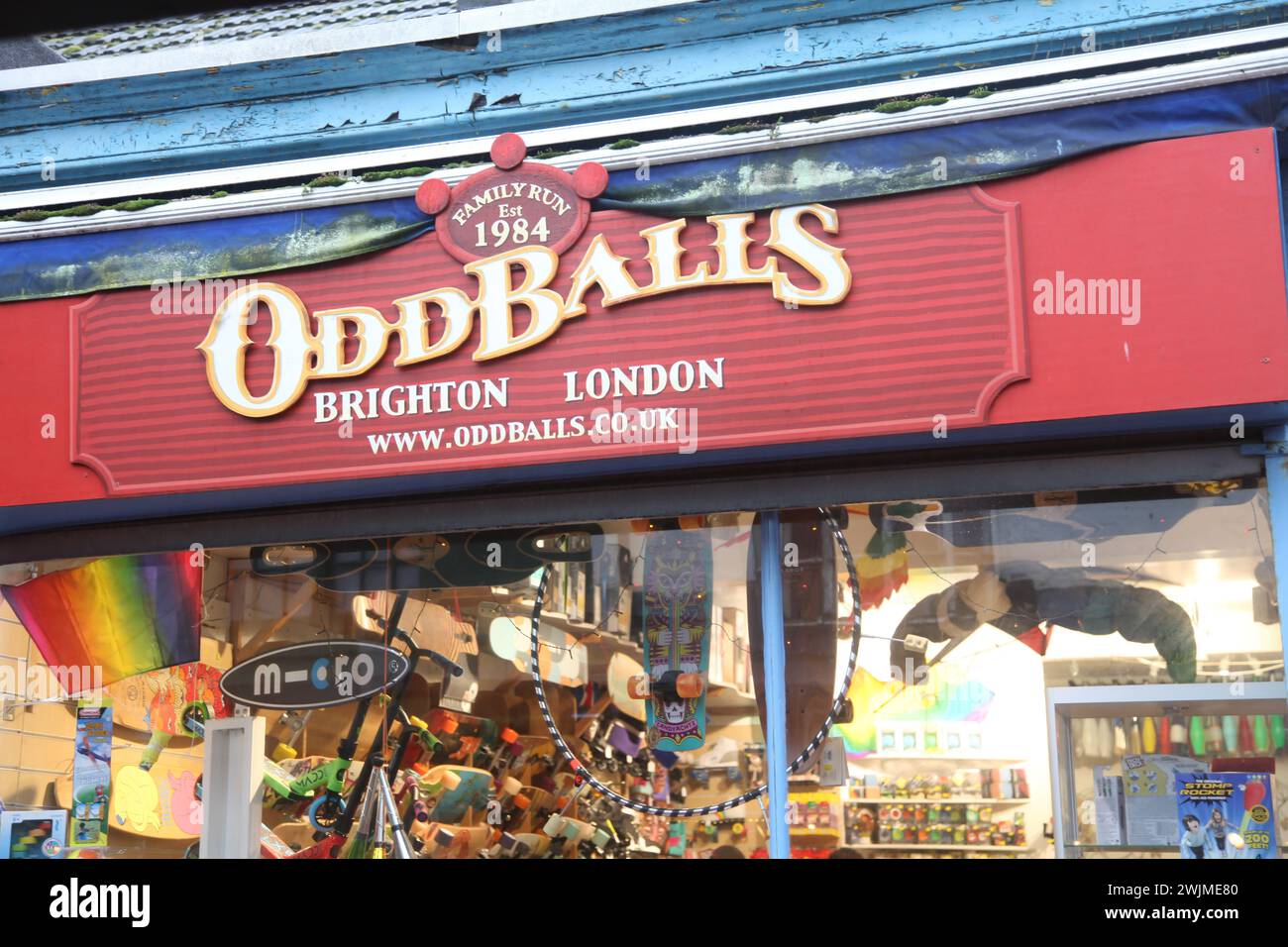 Oddballs curiosity shop hi-res stock photography and images - Alamy