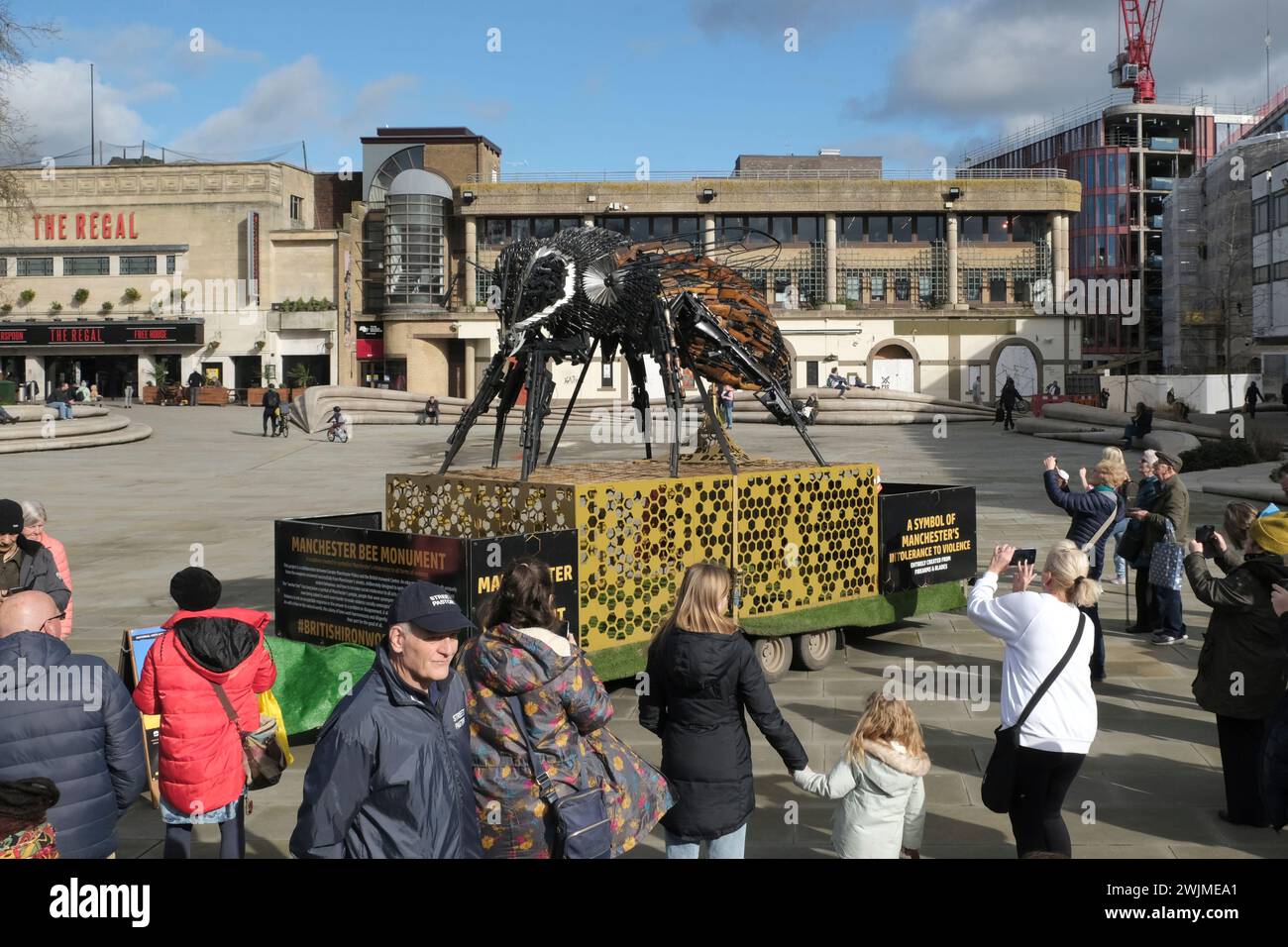 British ironwork bee knives hi-res stock photography and images - Alamy