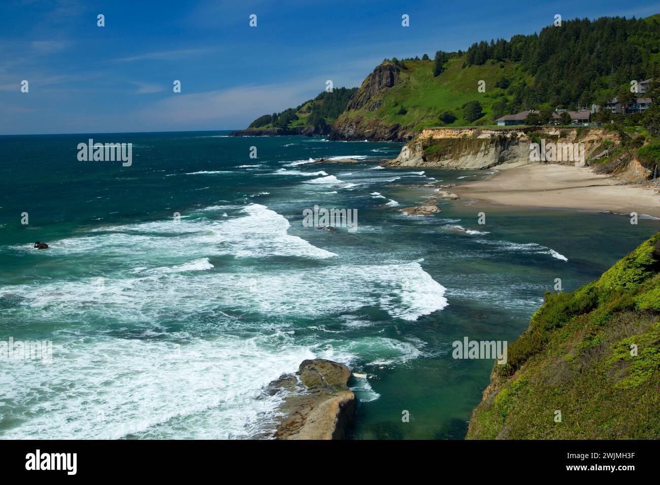 Rocky coast at Marine Gardens, Devils Punchbowl State Park, Pacific ...