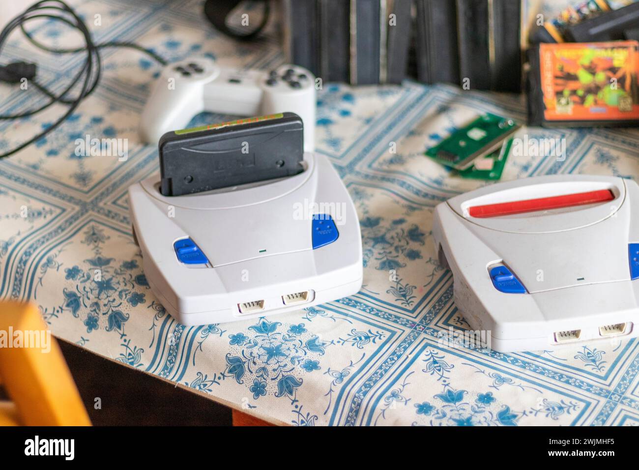 Old gaming console hi-res stock photography and images - Alamy