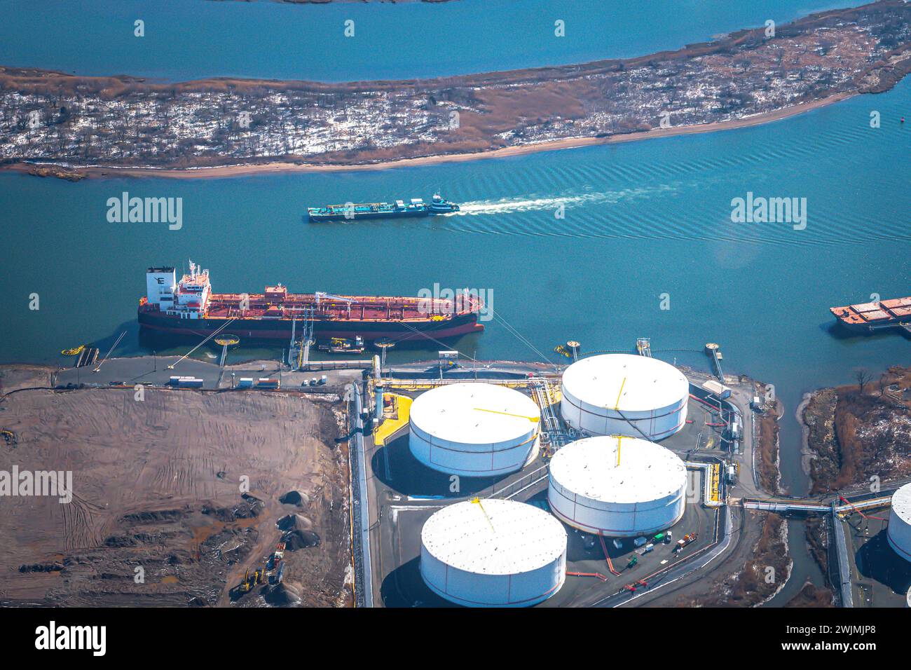 Oil tanker aerial view hi-res stock photography and images - Alamy