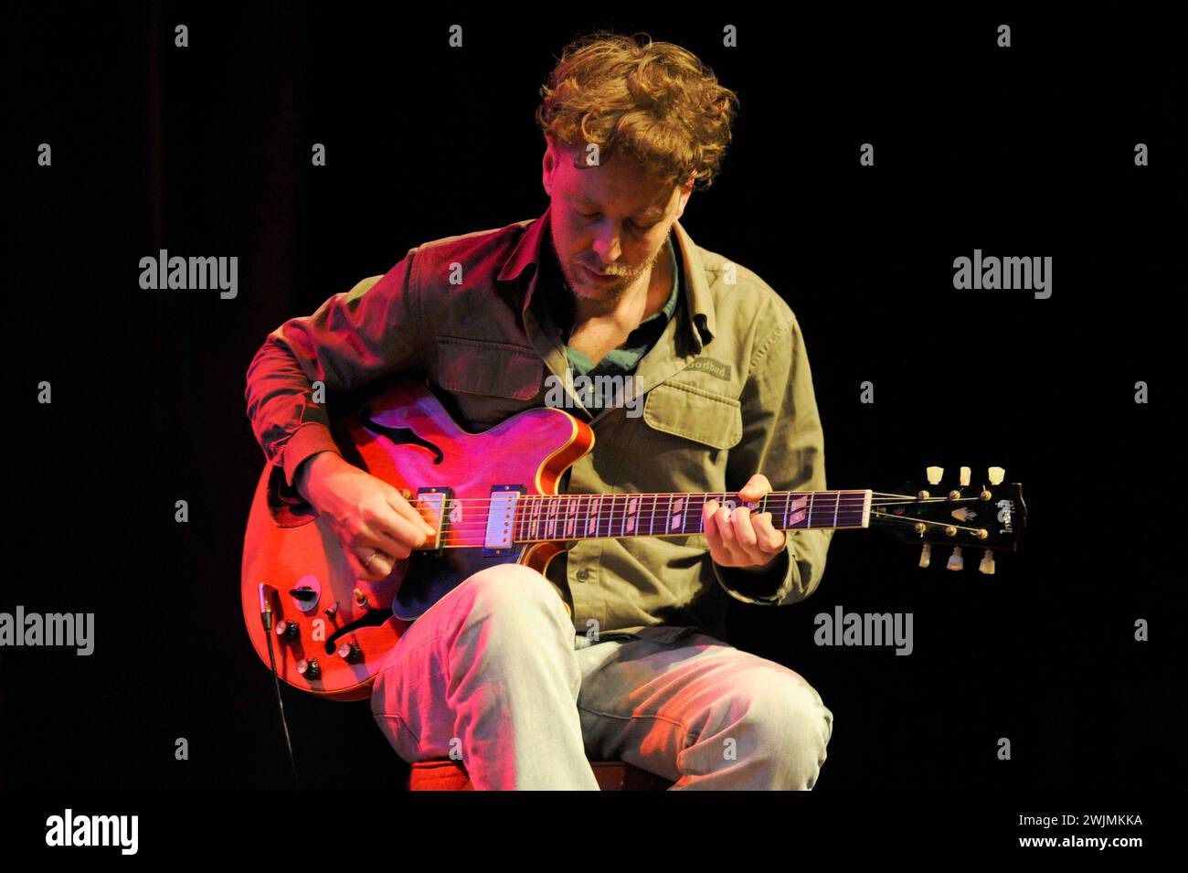 Baas guitarist hi-res stock photography and images - Alamy