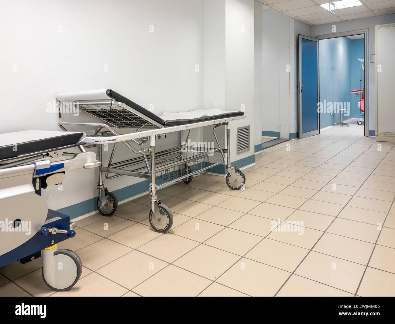Emergency room waiting area hi-res stock photography and images - Alamy