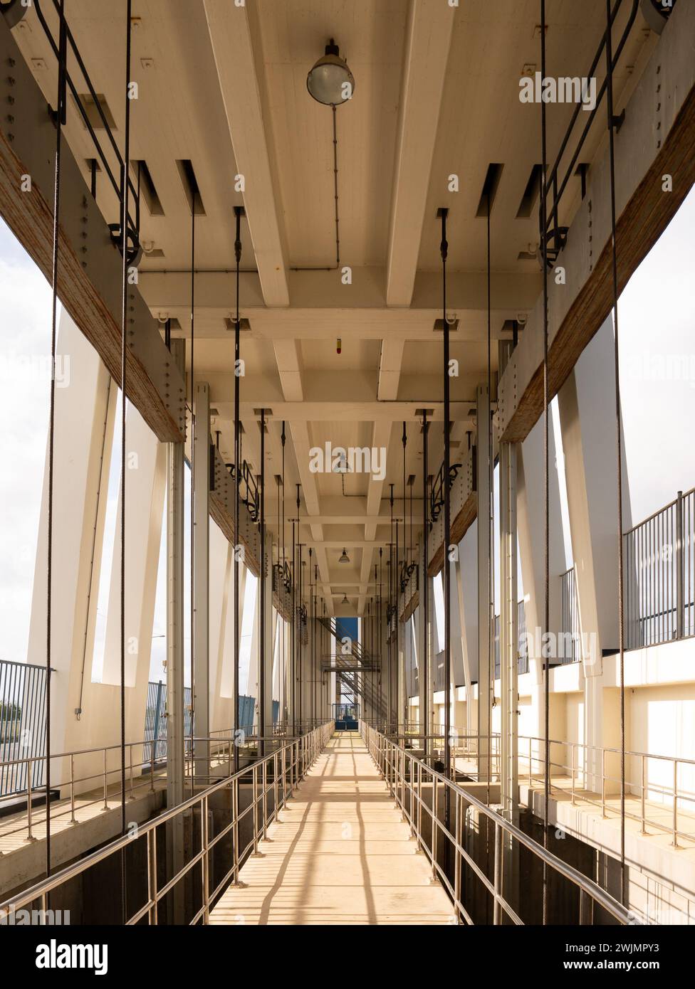 Interior structure with pulleys and cables of the Cleveringsluizen lock ...
