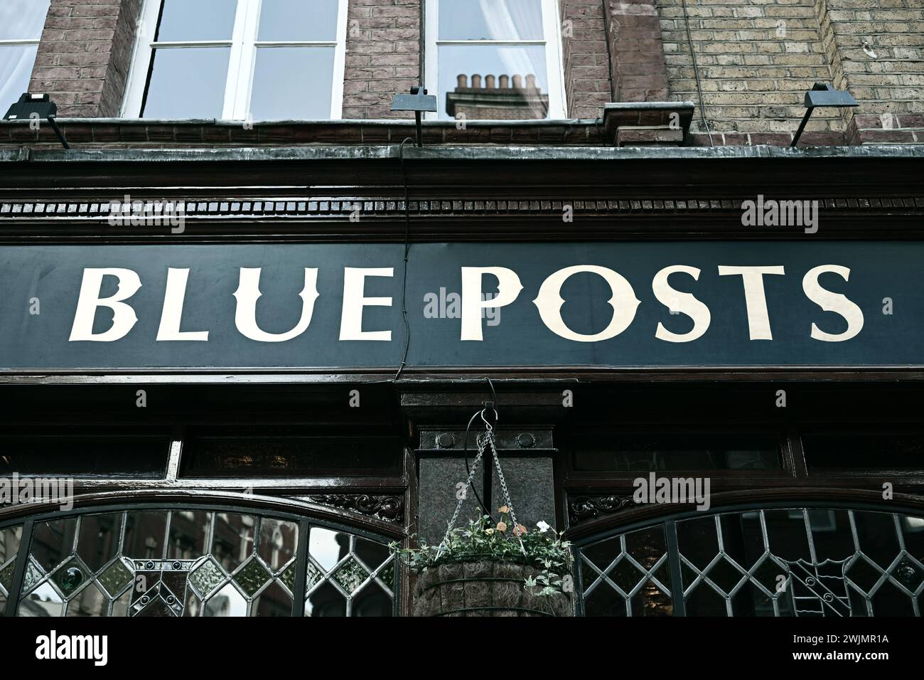 The blue posts pub hi-res stock photography and images - Alamy