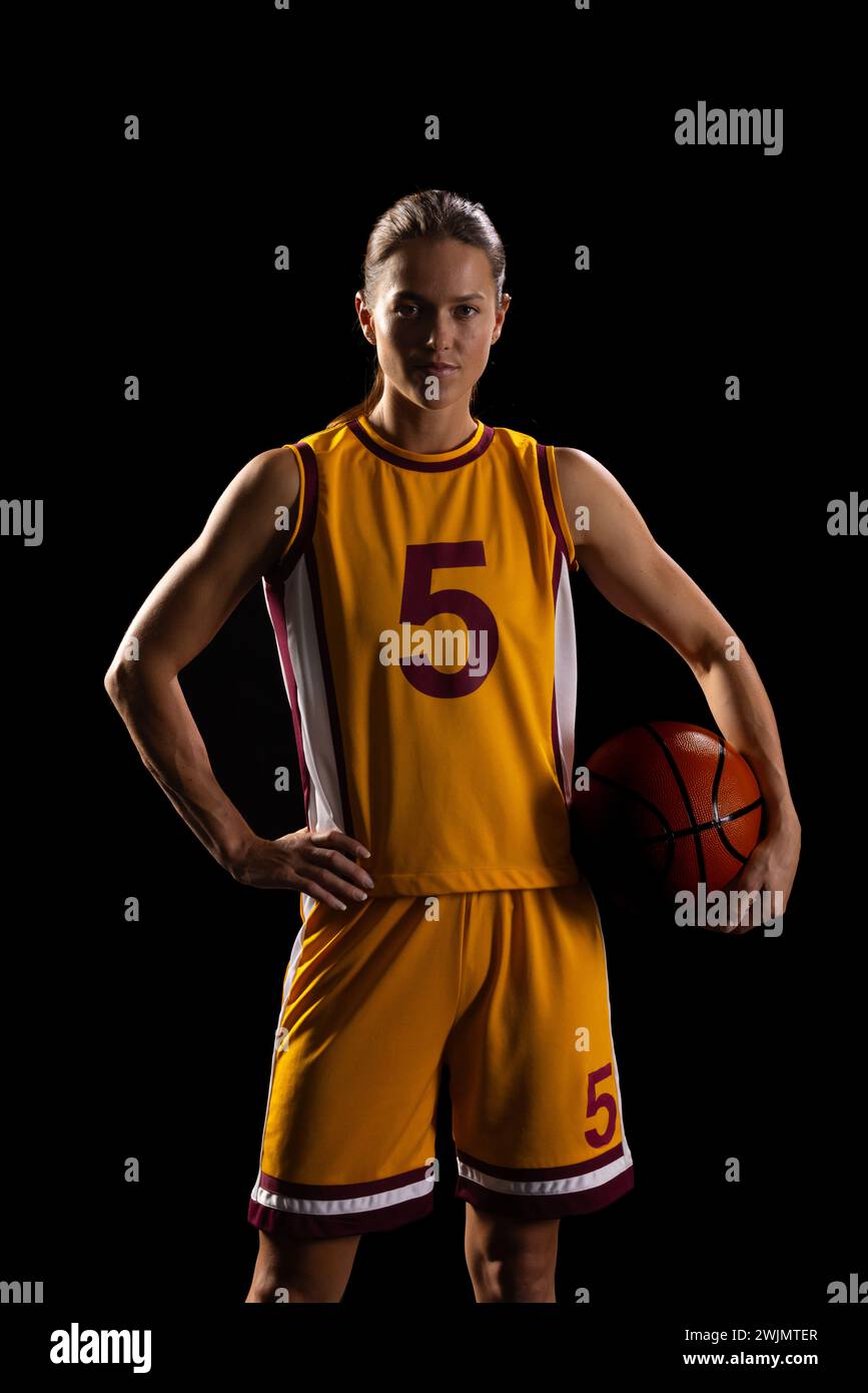 Basketball team poses hi-res stock photography and images - Alamy