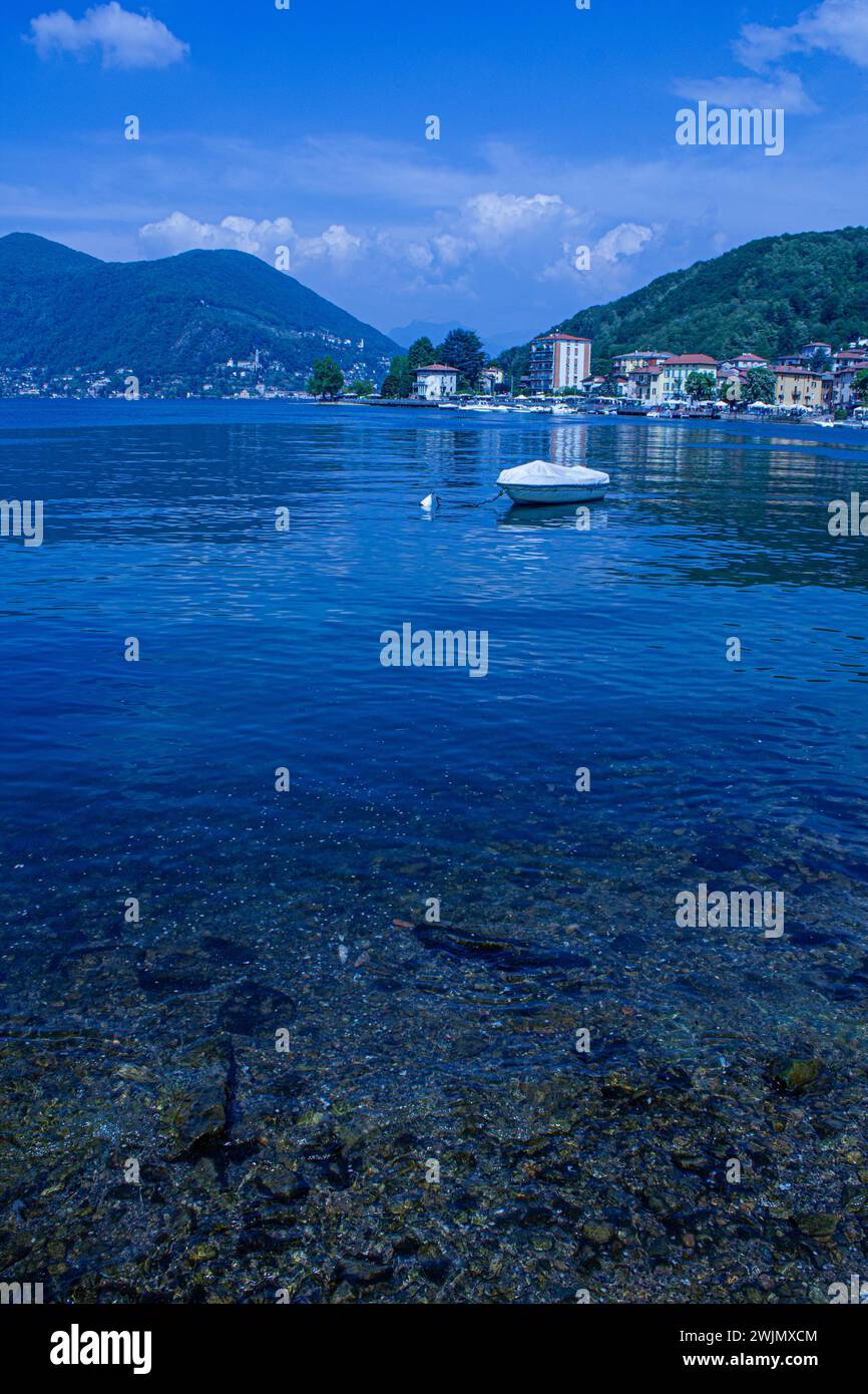 Ceresio lake hi-res stock photography and images - Alamy