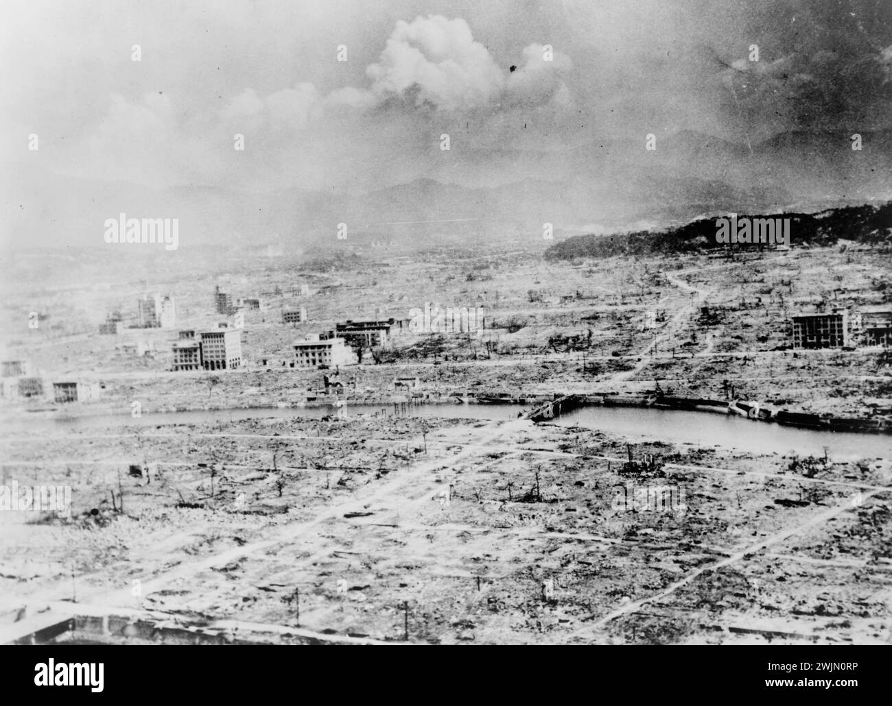 Atomic Bomb disaster, Japan - General panoramic view of Hiroshima after ...