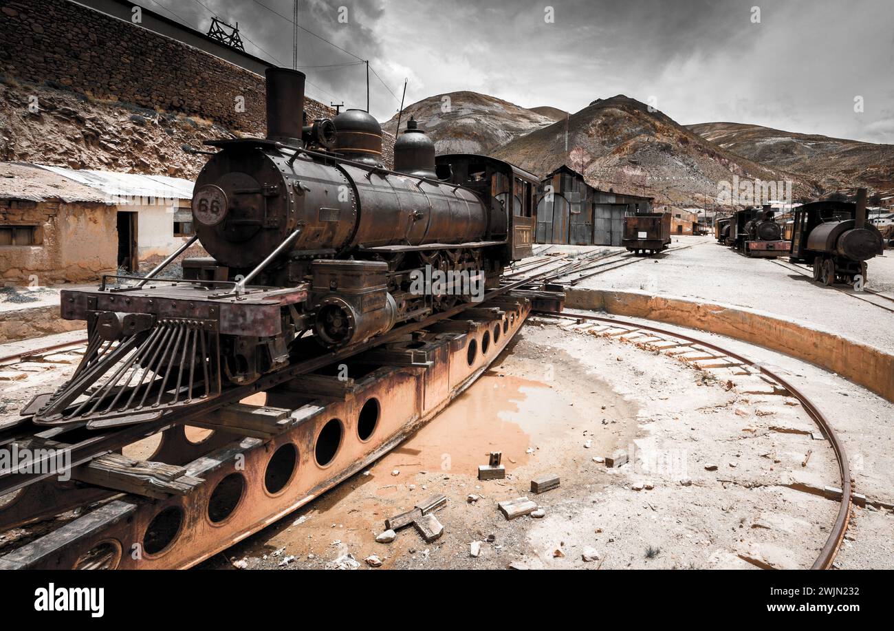 Bolivian train graveyard Stock Photo - Alamy