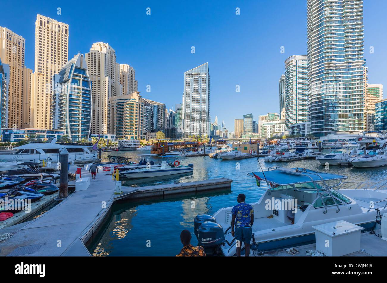 Dubai 2024 boat night hi-res stock photography and images - Alamy