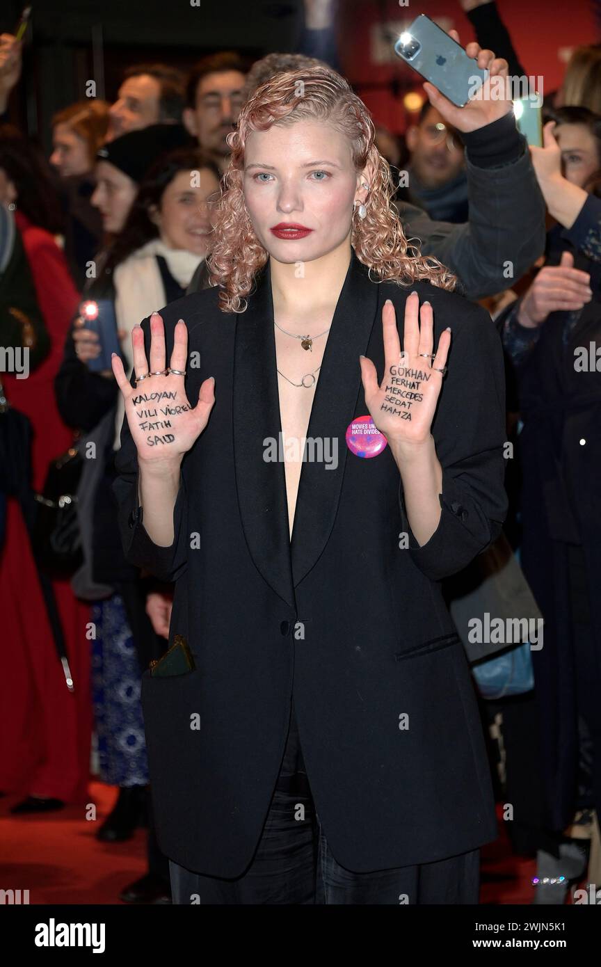 Luisa-Celine Gaffron bei der Festivaleröffnung und der Premiere des ...