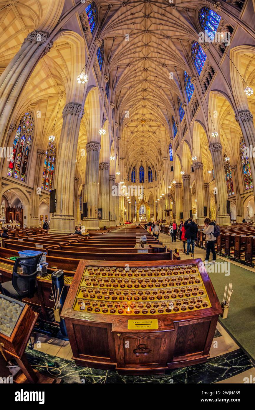 NEW YORK, USA - MARCH 6, 2020: Interior of Saint Patrick Cathedral ...