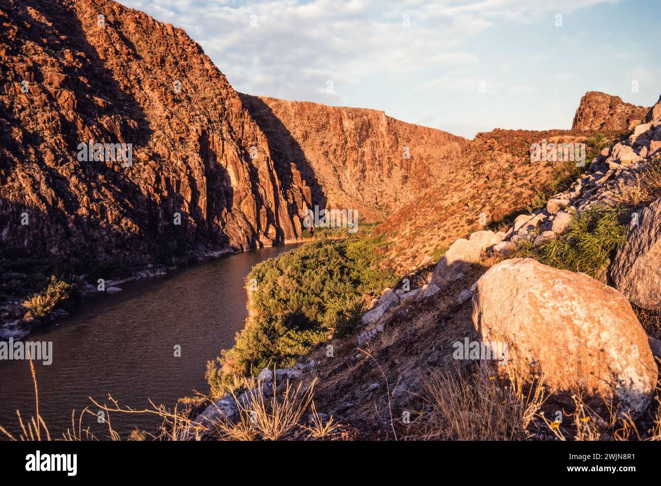 View from Texas FM Road 170 of the Rio Grande River as it flows through ...