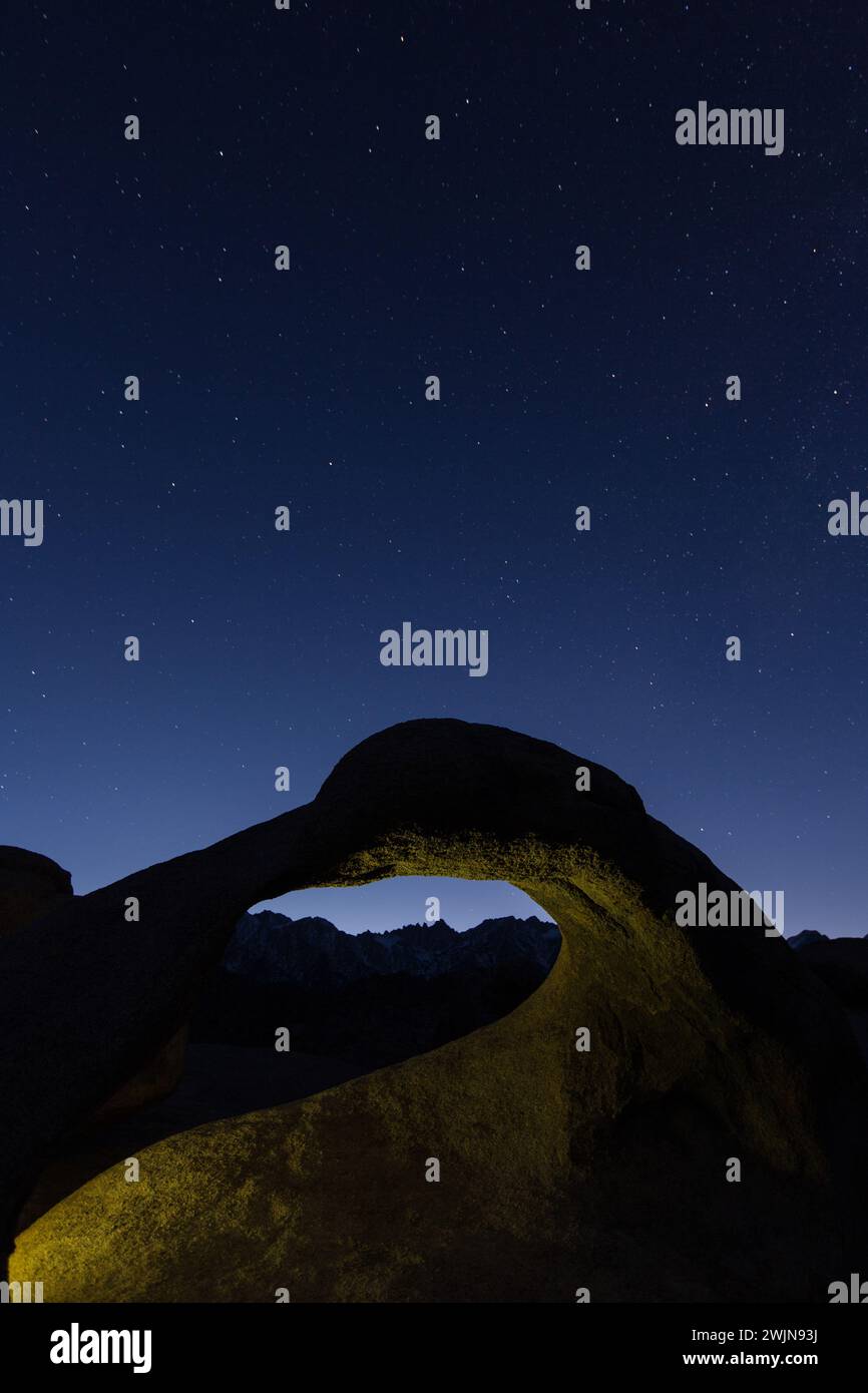 Stars over Mobius Arch in the Alabama Hills near Lone Pine, California ...
