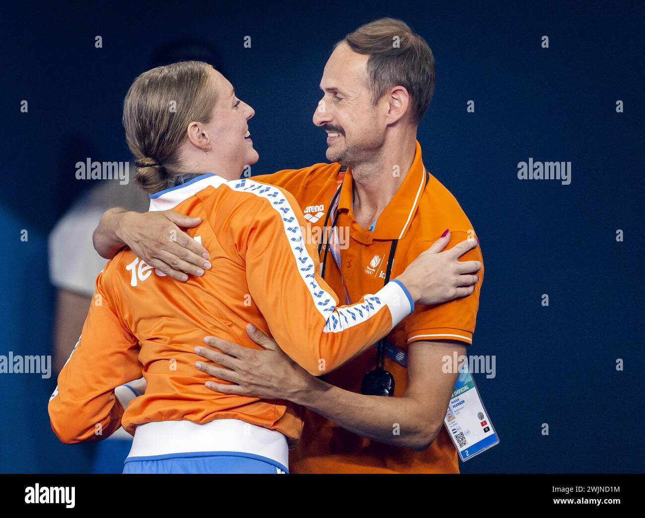 DOHA - Marrit Steenbergen with coach Patrick Pearson during the ...