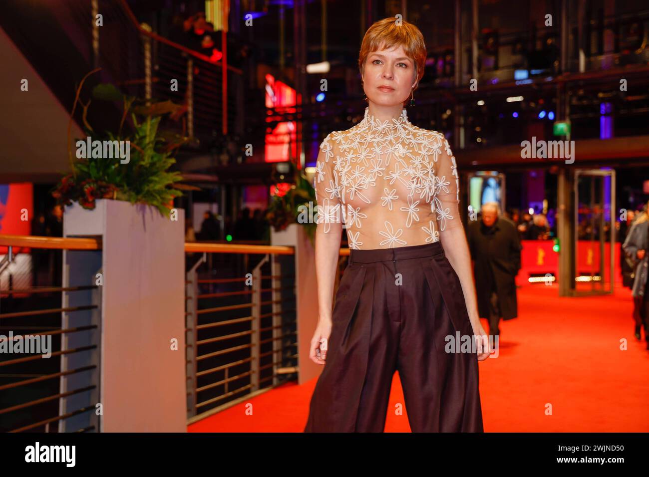 Luise Helm Bei Der Festivaleroeffnung Der 74 Filmfestspiele Berlin Im Berlinale Palast Berlin