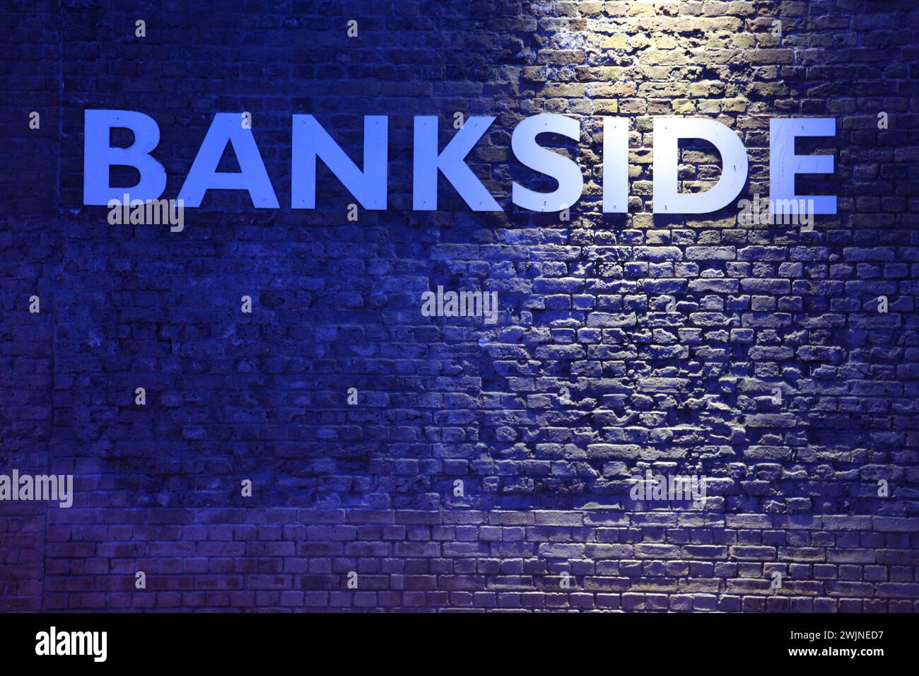 Bankside sign hi-res stock photography and images - Alamy