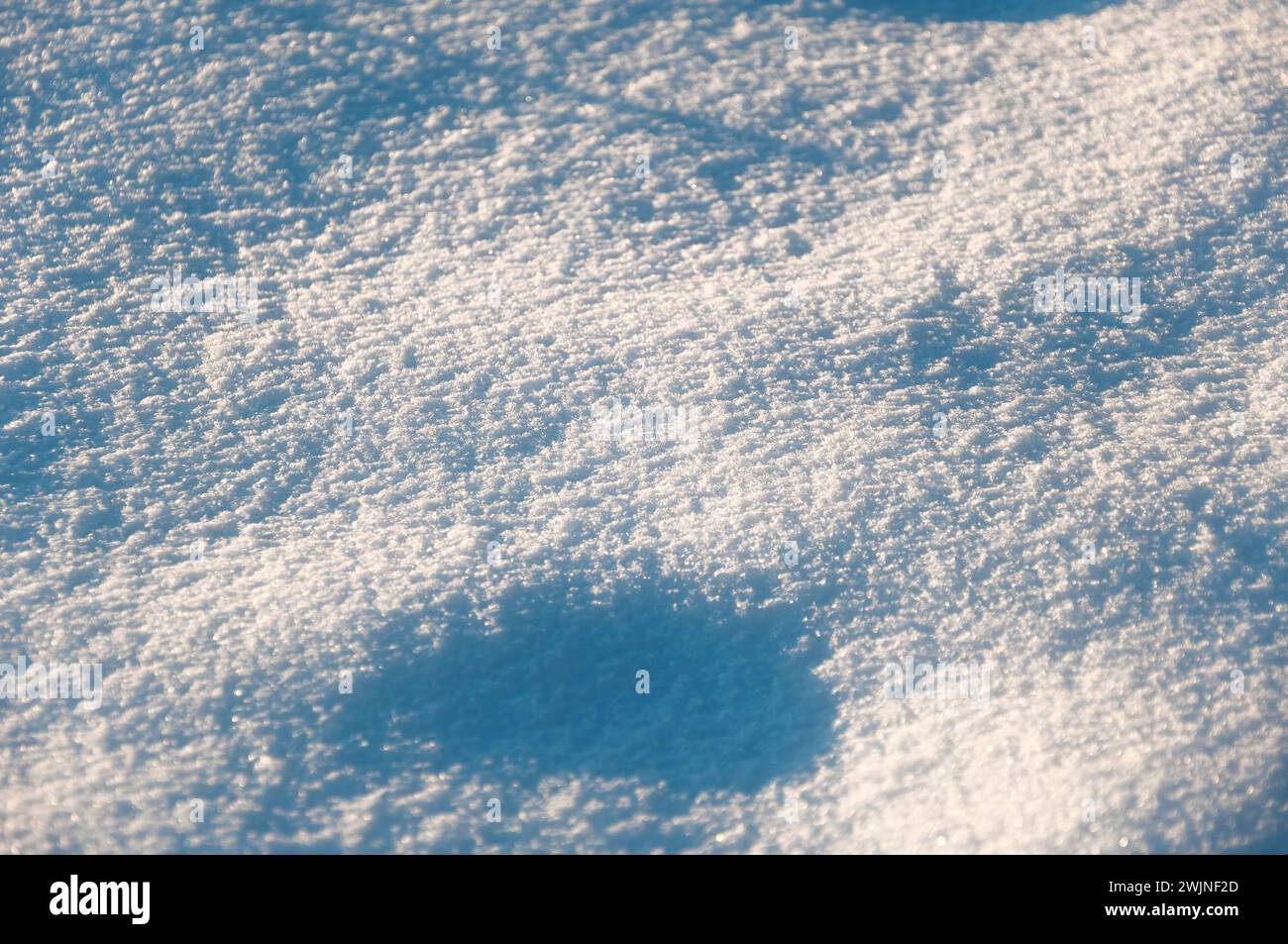 Snow texture bright sunny hi-res stock photography and images - Alamy
